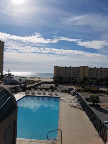 Book Beachside Resort Hotel in Gulf Shores | Hotels.com
