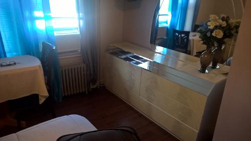 Book Jones Beach Hotel, Wantagh, New York - Hotels.com