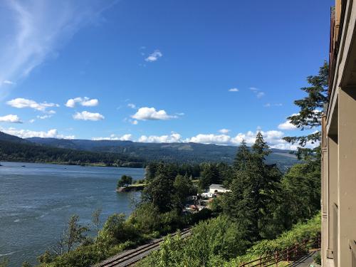 Book Best Western Plus Columbia River Inn, Cascade Locks, Oregon ...