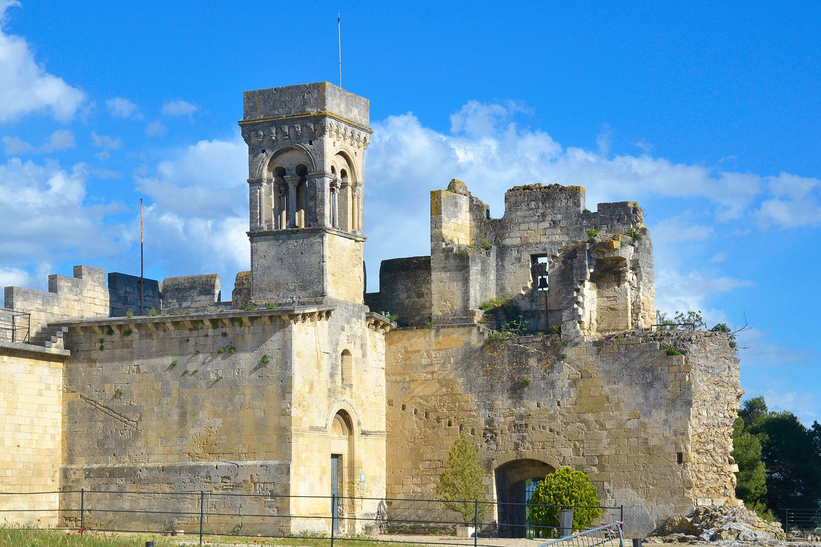 10 Must-See Castles and Châteaus in Provence - What is the Most Popular ...