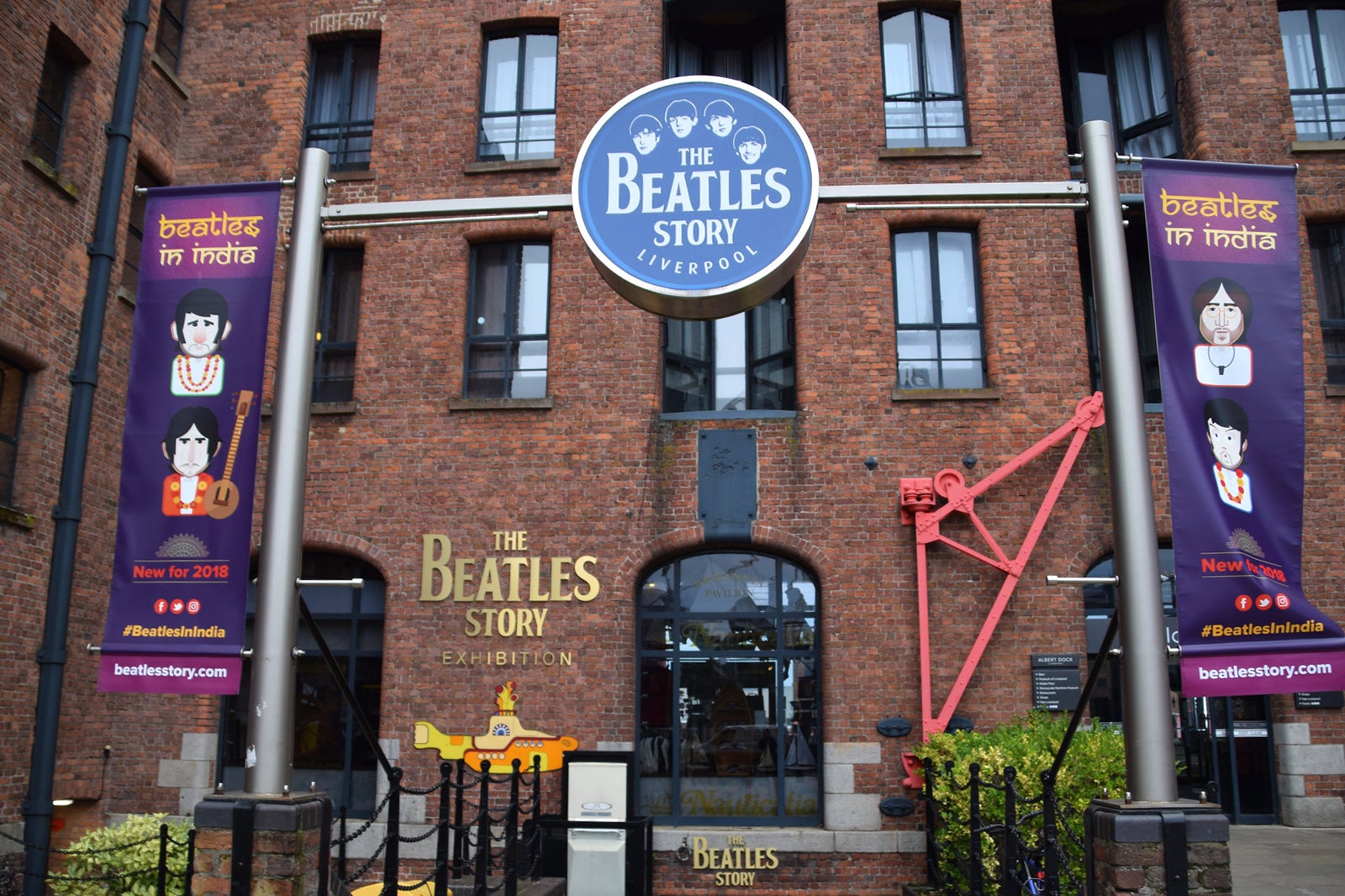Abbey Road Mural - Take a Step Into the Iconic Album Cover – Go Guides