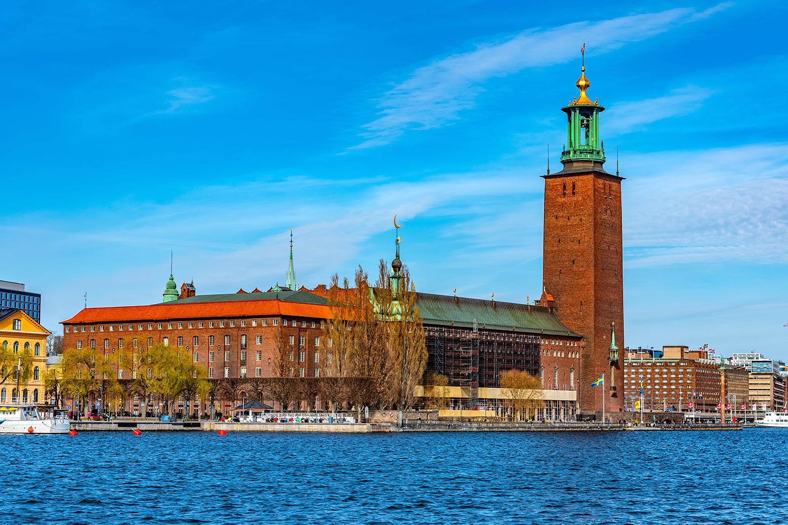 Stockholms stadshus - Besök detta vackra kommunalhus vid vattnet - Go ...