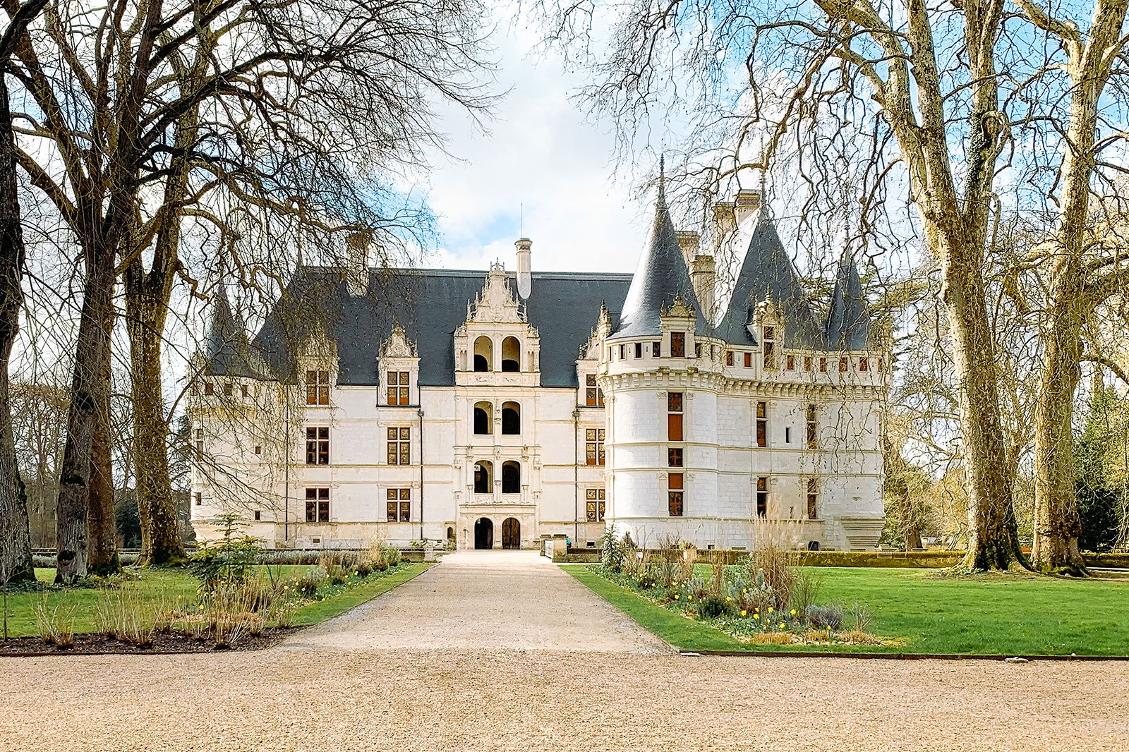 10 Castle Hotels in France with an Epic Story - What Are the Most ...