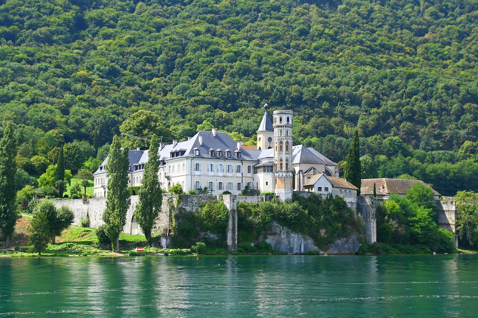 10 Best Road Trips Near Lyon - Escape to Auvergne-Rhône-Alpes This ...