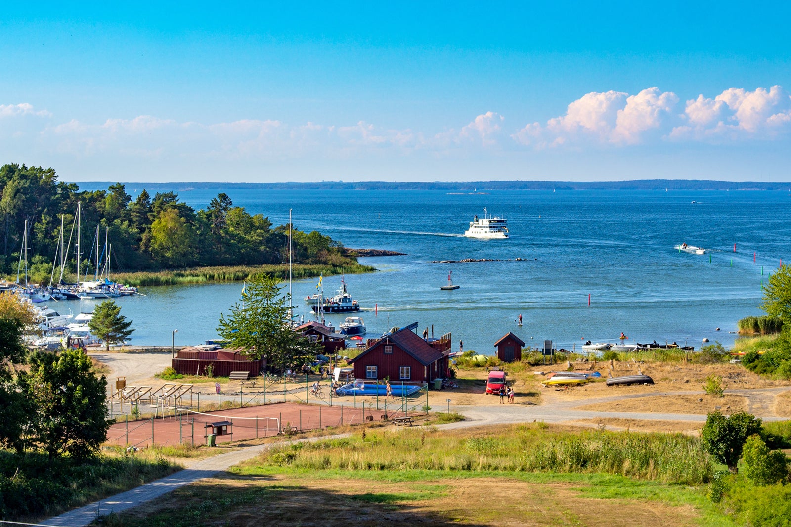 Utö nära Stockholm - Omsjunget och spännande naturparadis fullt av ...