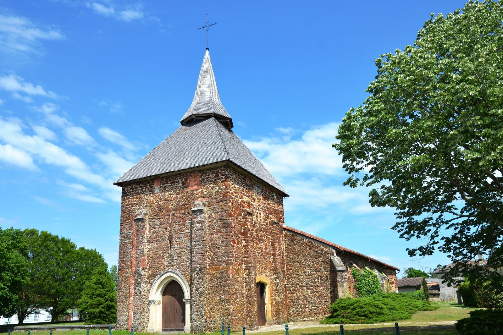 10 Prettiest Villages in Landes - What are the Most Beautiful Towns in ...