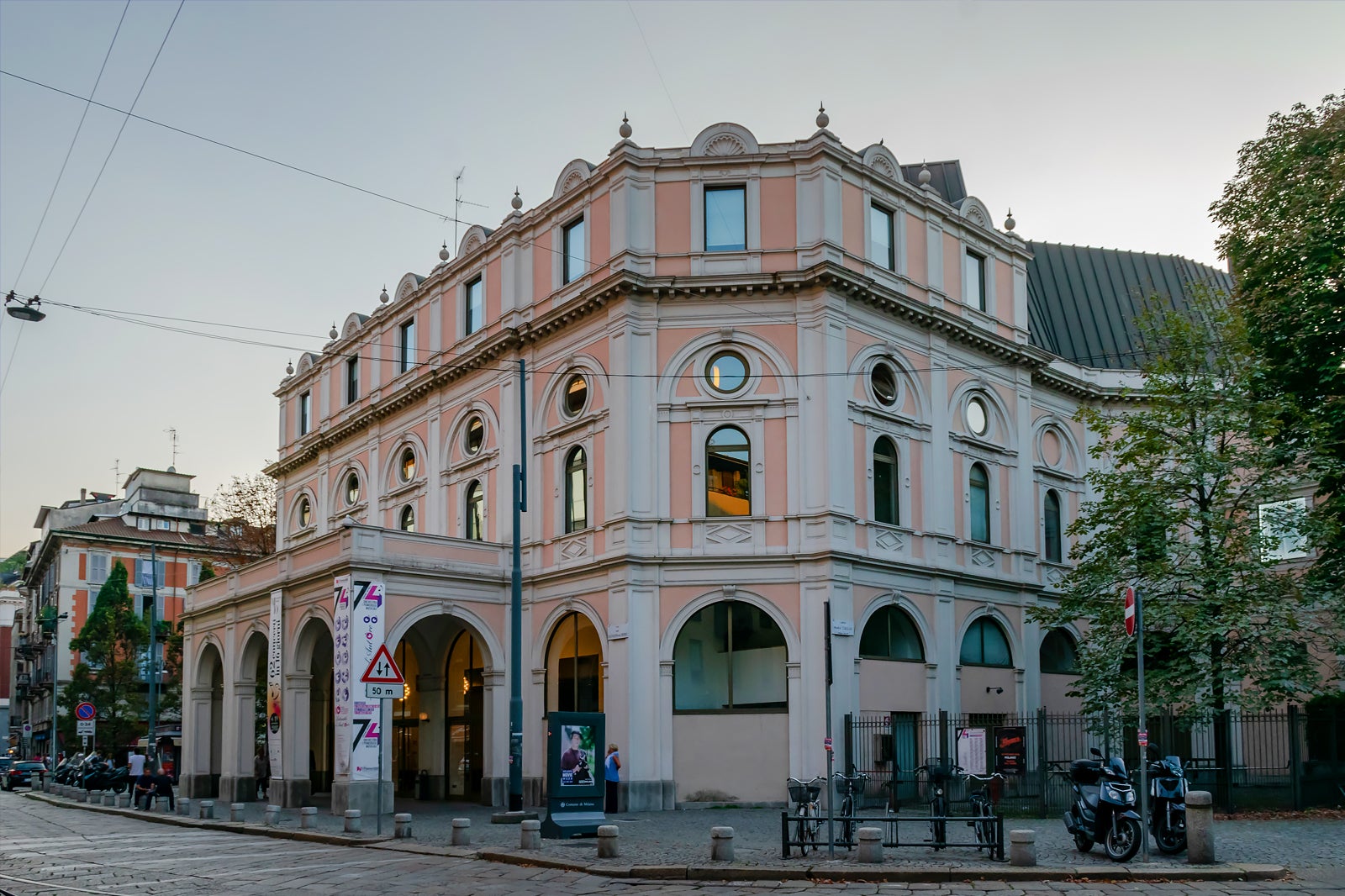 10 Best Places to See Live Music in Milan - Where to See a Concert in ...