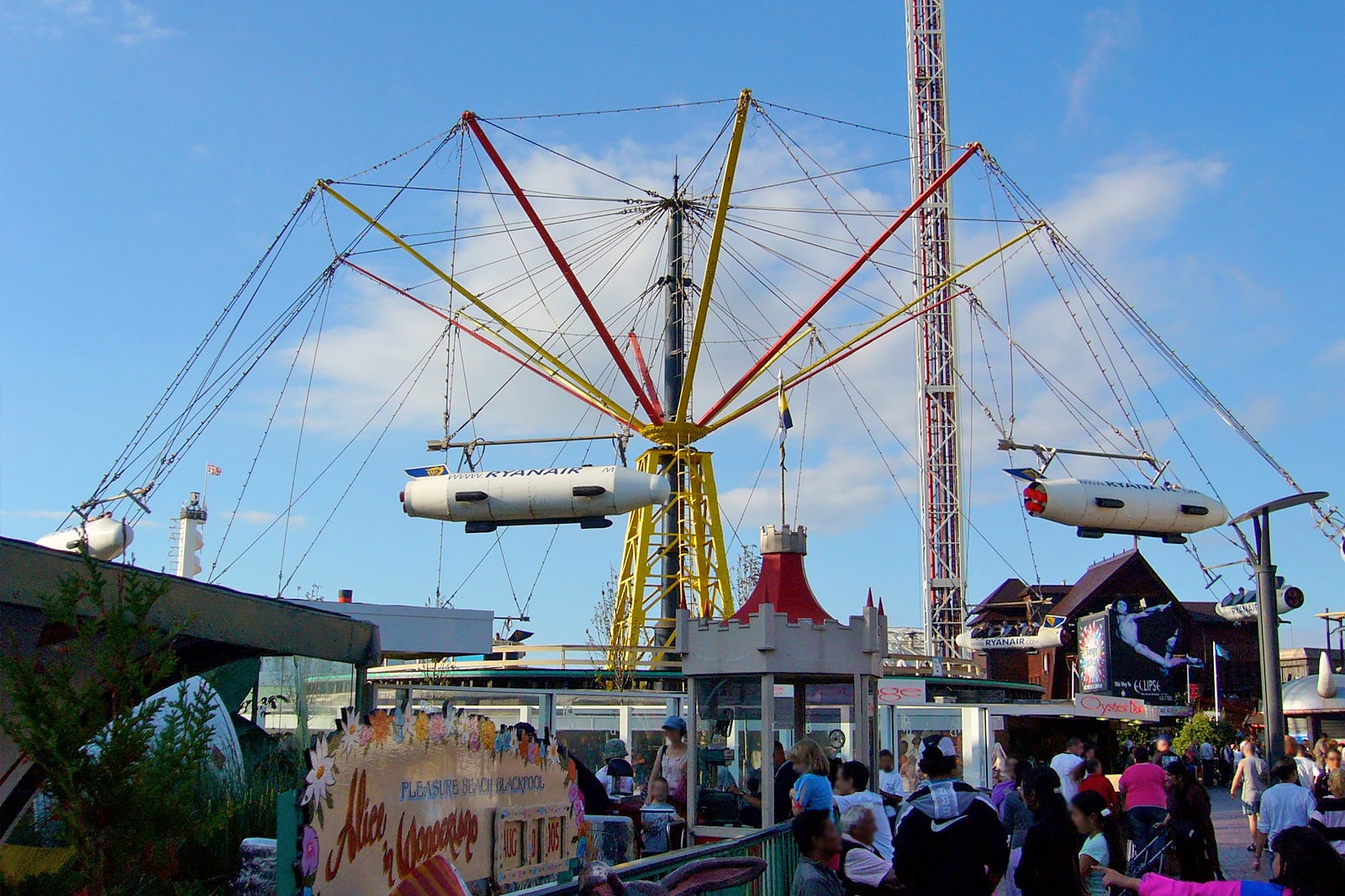 Captive Flying Machines - Enjoy One of the Oldest Amusement Rides in ...