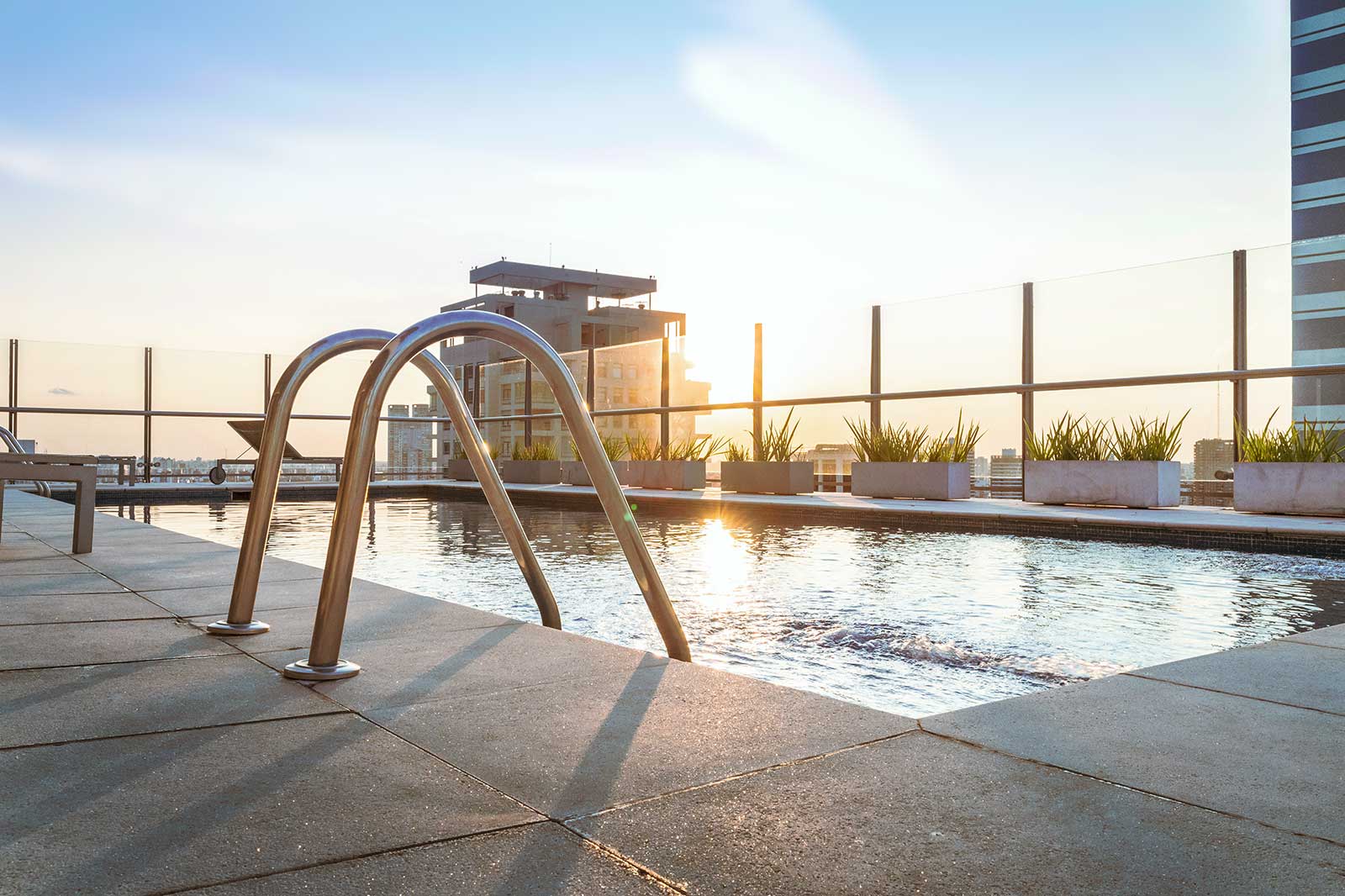 10 Best Rooftop Bars in Austin - Where to Enjoy Austin’s Nightlife with ...