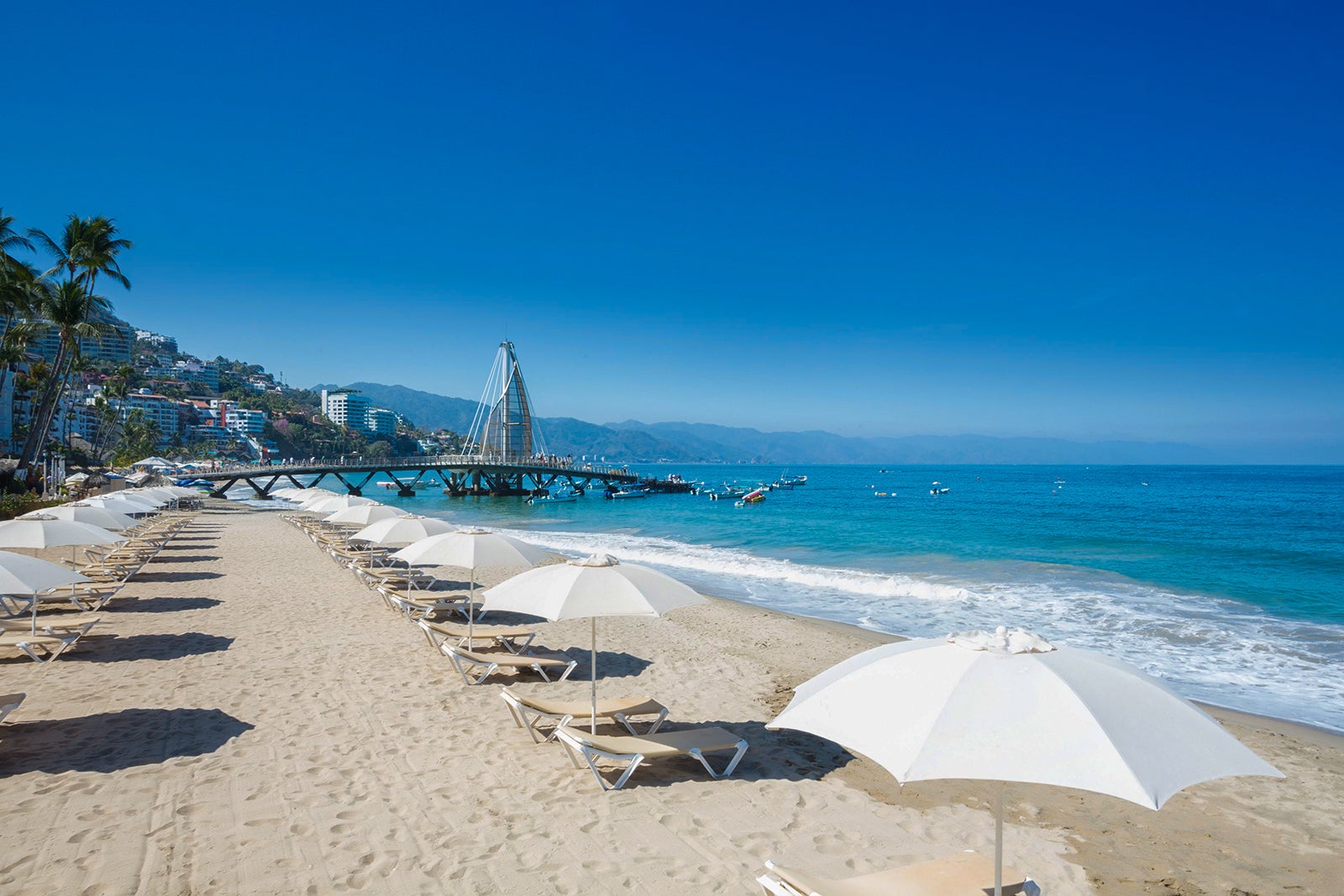 12 Best Beach Hotels Around the World - Discover the Perfect Place to Enjoy a Beach Getaway – Go ...