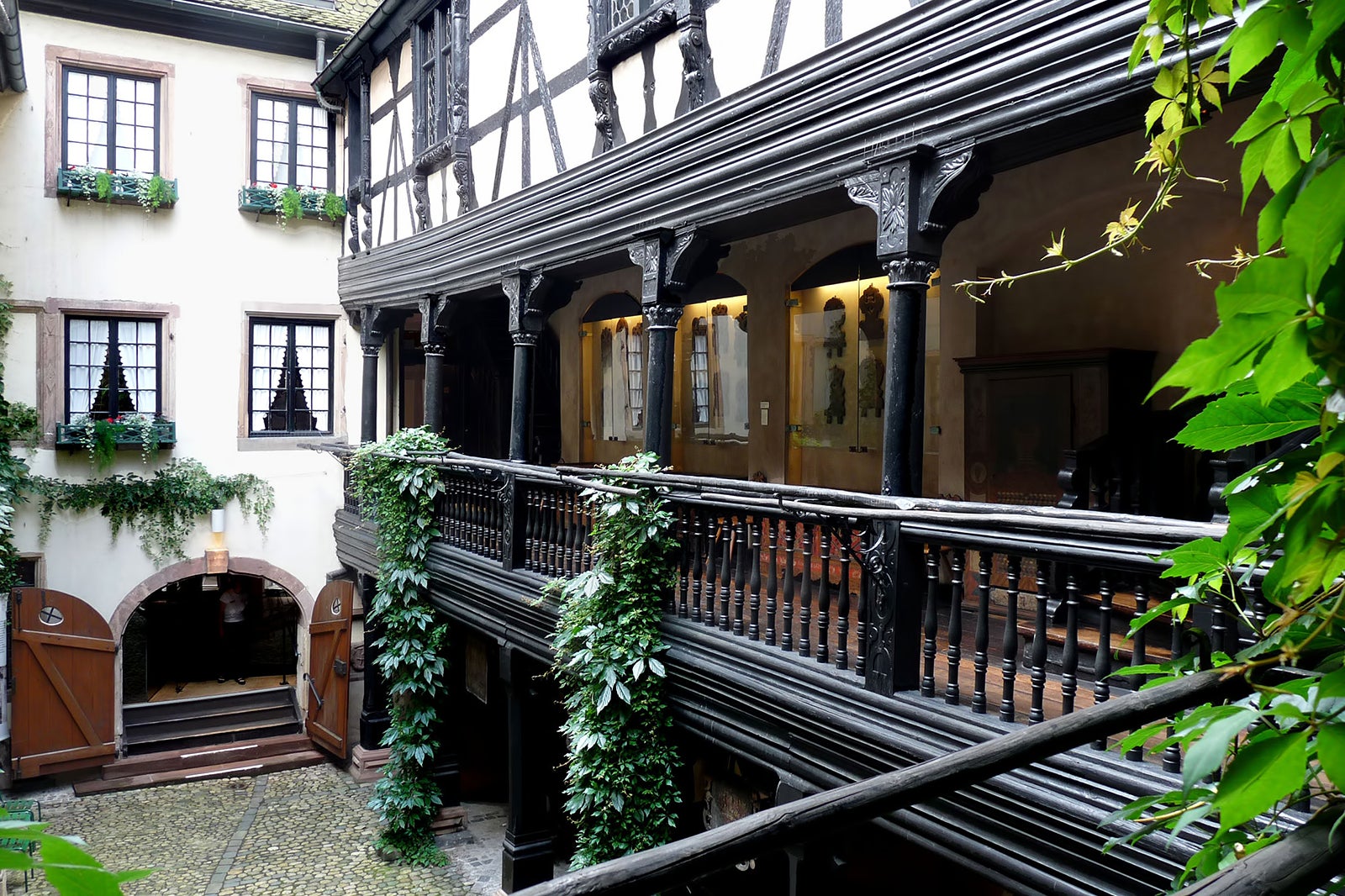 10 Iconic Buildings and Places in Strasbourg - Discover the Most Famous ...