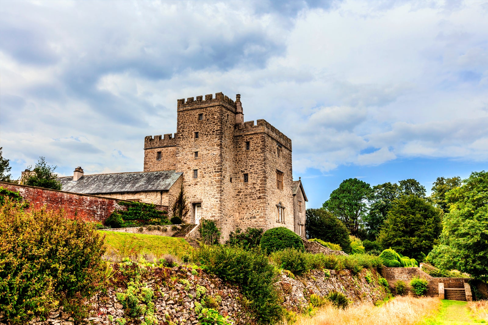 10 Best Castles and Ancient Ruins in the Lake District - Discover the ...