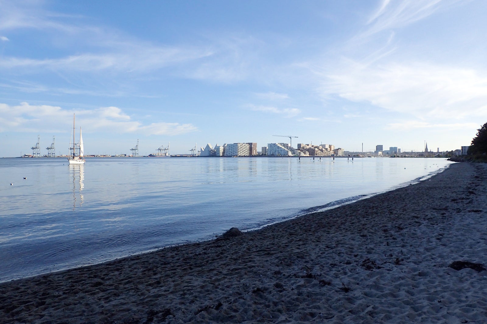 Den Permanente i Aarhus - Populær badestrand med historisk wow-faktor ...