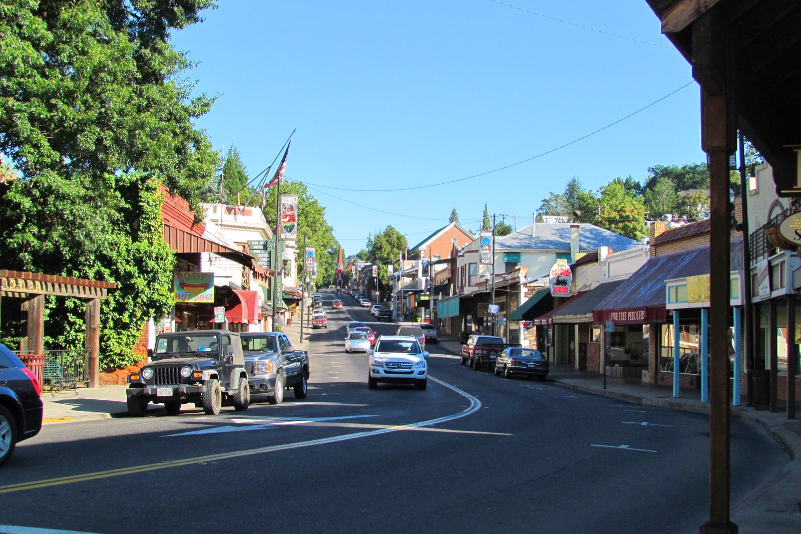 10 Must-See Towns in California - Head Out of Los Angeles on a Road ...