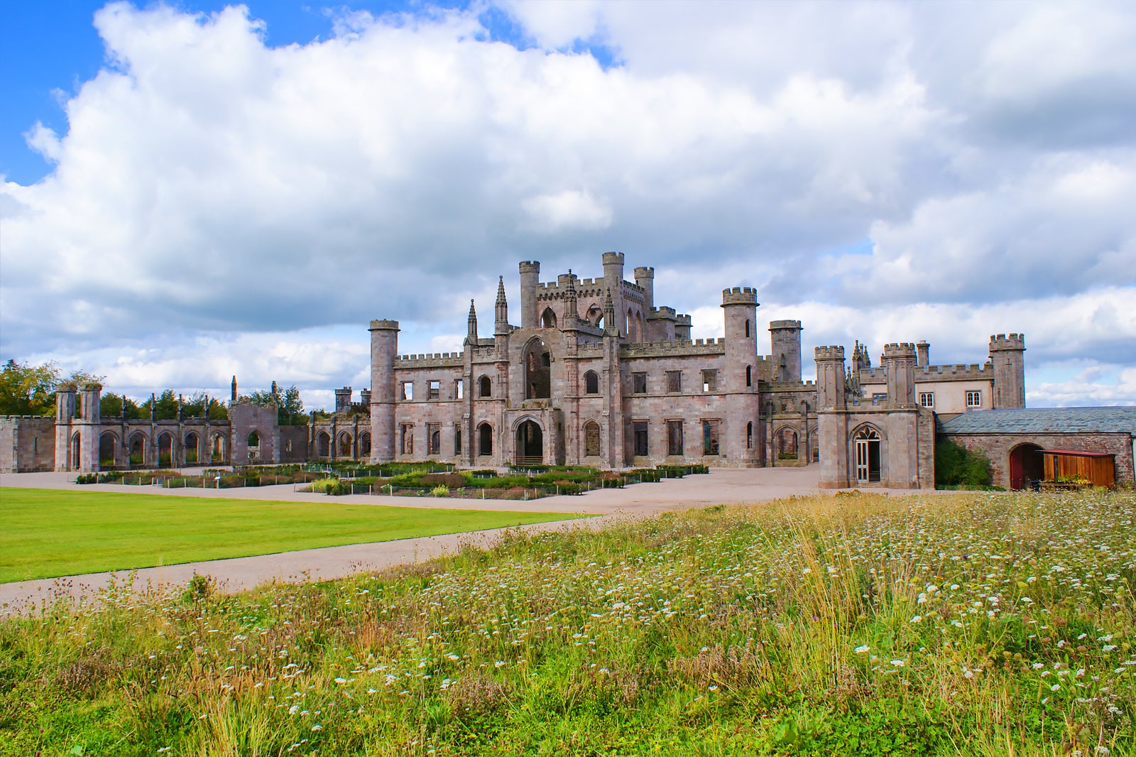 10 Best Castles and Ancient Ruins in the Lake District - Discover the ...