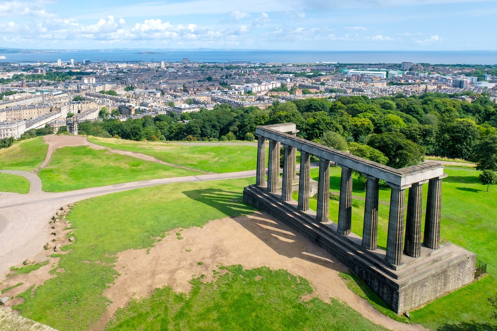 National Monument of Scotland in Edinburgh - Visit an Unfinished ...