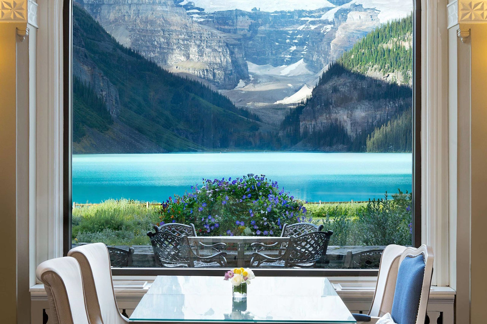 10 Best Bucket List Hotels Around the World - Stay Somewhere ...