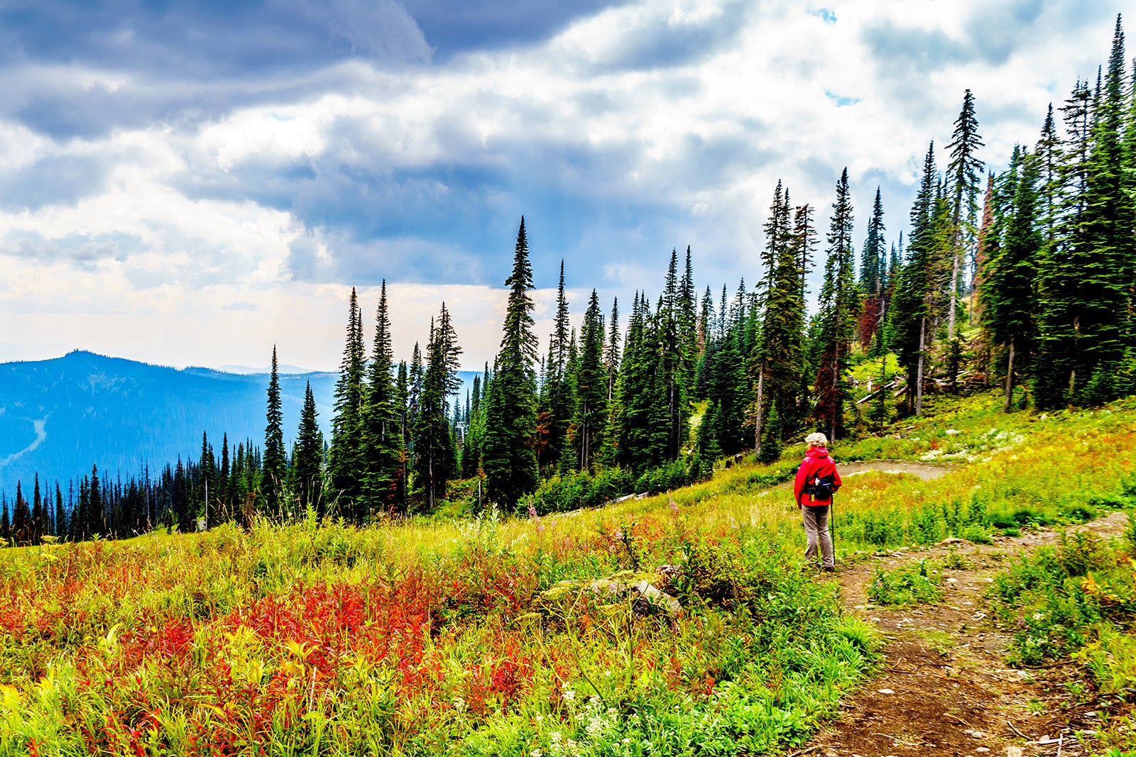 10 Mountain Towns to Enjoy Outdoor Activities in Canada - Rediscover ...