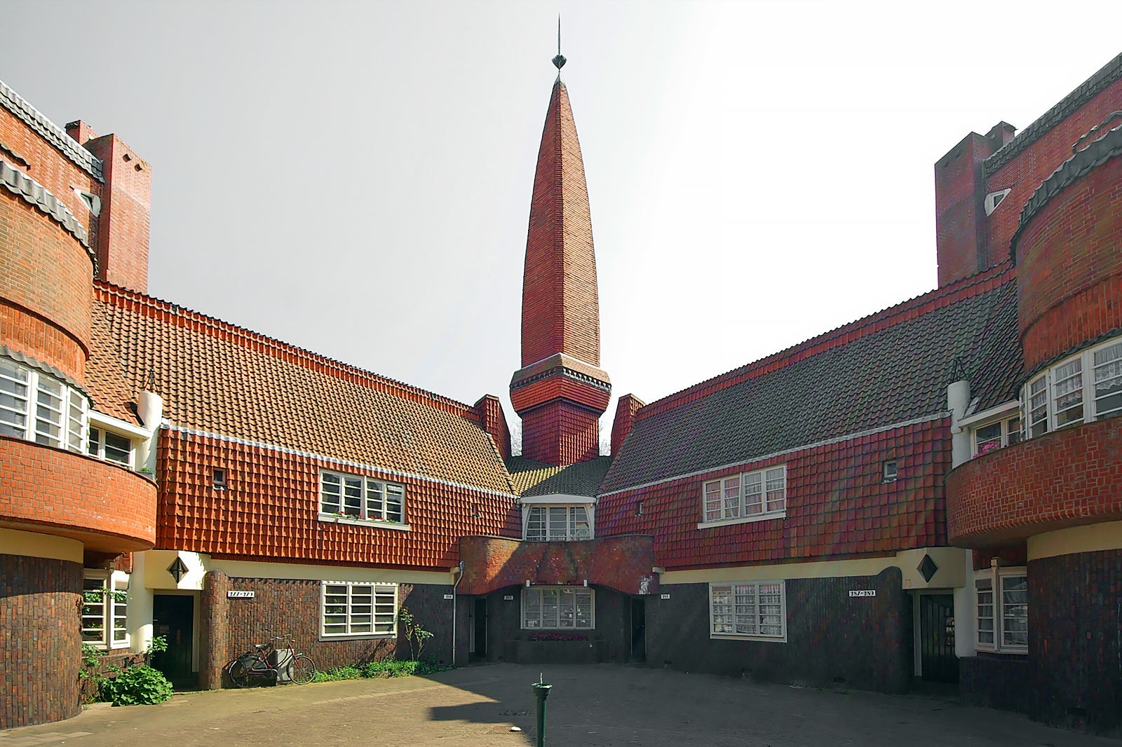 10 Most Iconic Buildings in Amsterdam - Discover the Most Famous ...