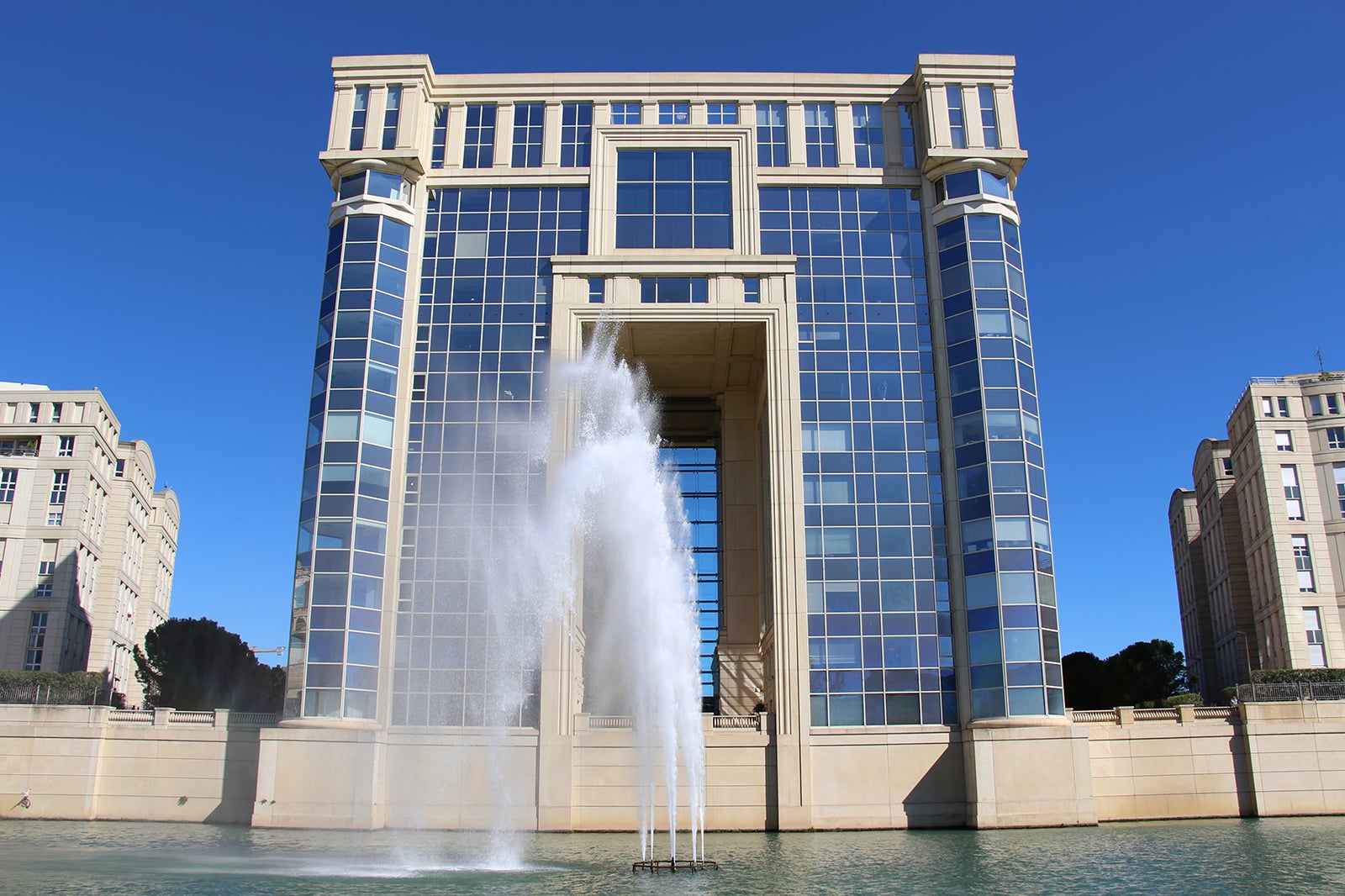 10 lieux emblématiques à Montpellier - Découvrez les monuments les plus ...