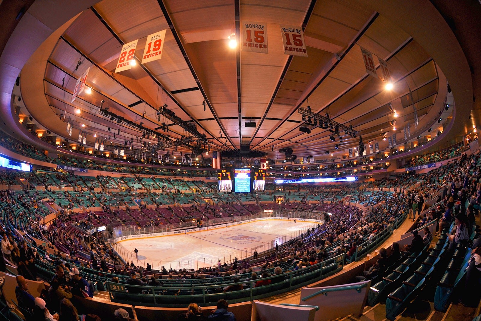 Madison Square Garden In New York A Multipurpose Indoor Stadium In