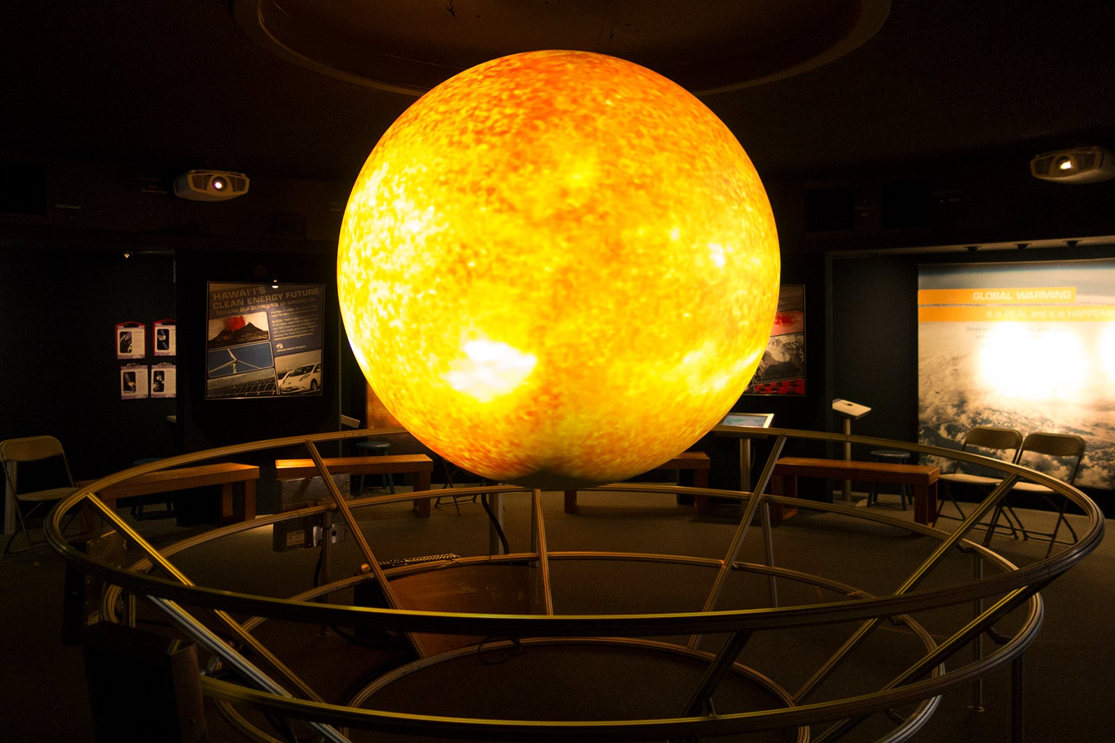 J. Watumull Planetarium - Observe the Magnificent Night Sky in High ...
