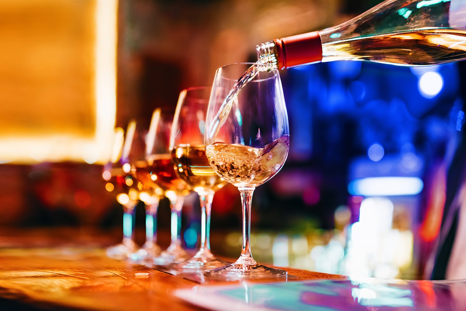 9 Best Bars, Live Music, and Nightclubs in St Tropez - Where to Party ...