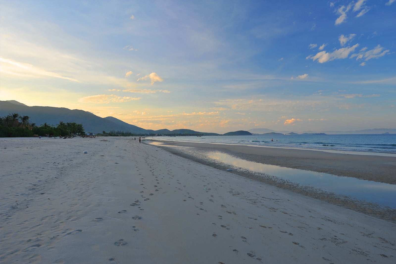7 Best Beaches in Nha Trang - Beaches in Nha Trang – Go Guides