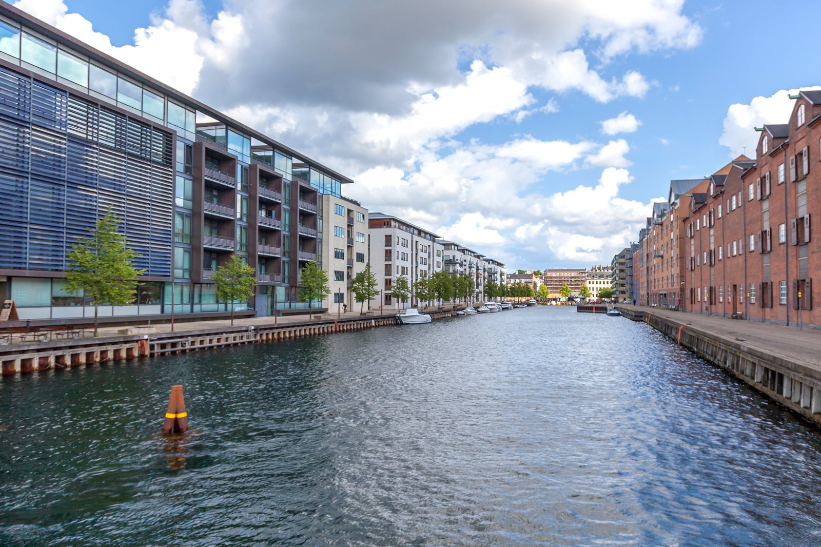 Vesterbro i København - Skydebaner, sushi og shopping – Go Guides