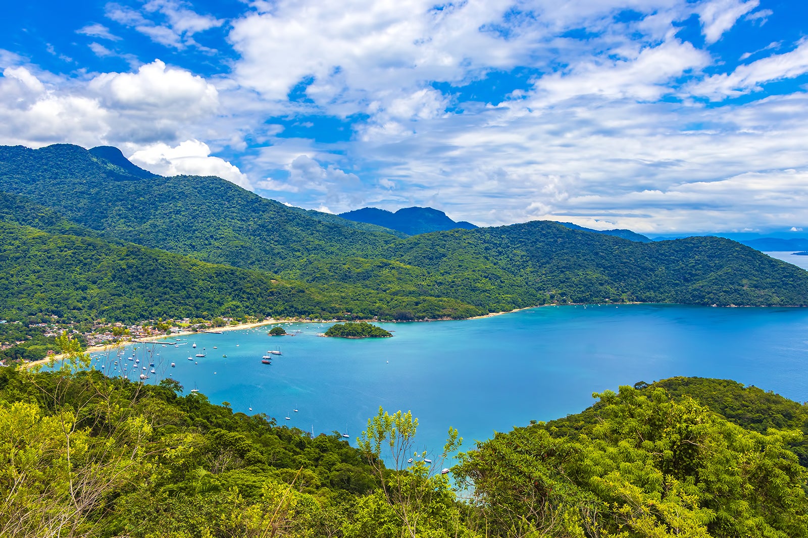 Ilha Grande no Rio de Janeiro - A ilha que une praias e matas - Go Guides
