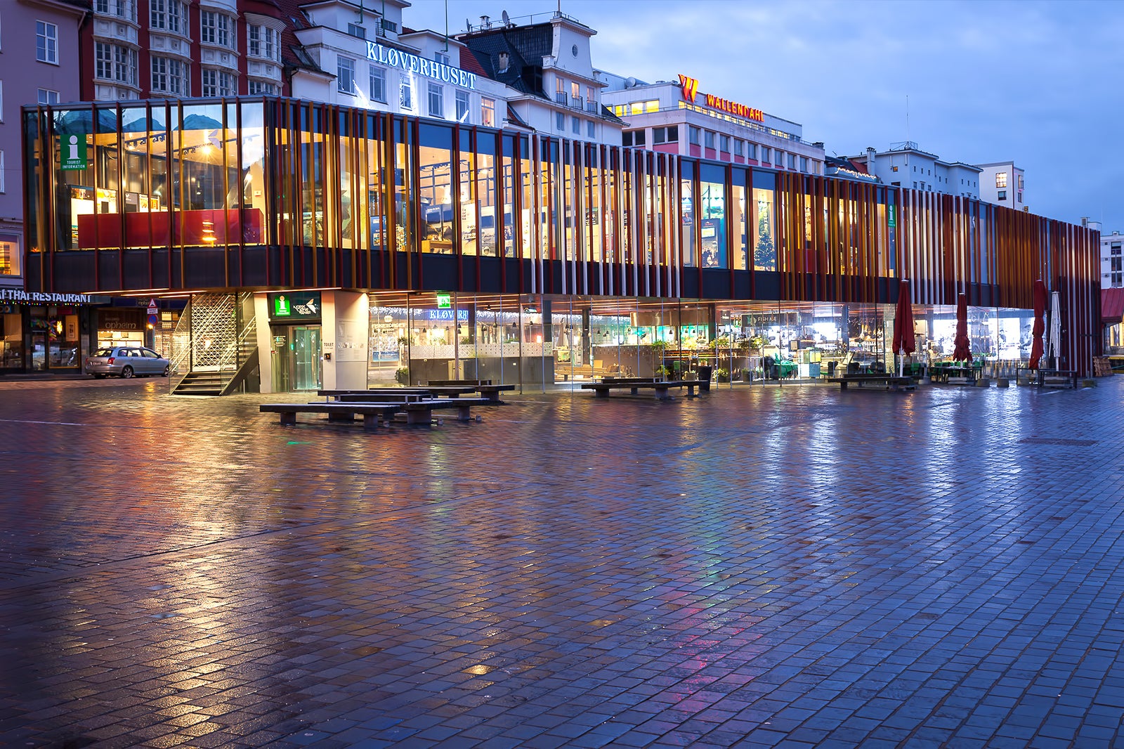 Mathallen i Bergen - Nyt byens ferskeste varer med flott utsikt – Go Guides