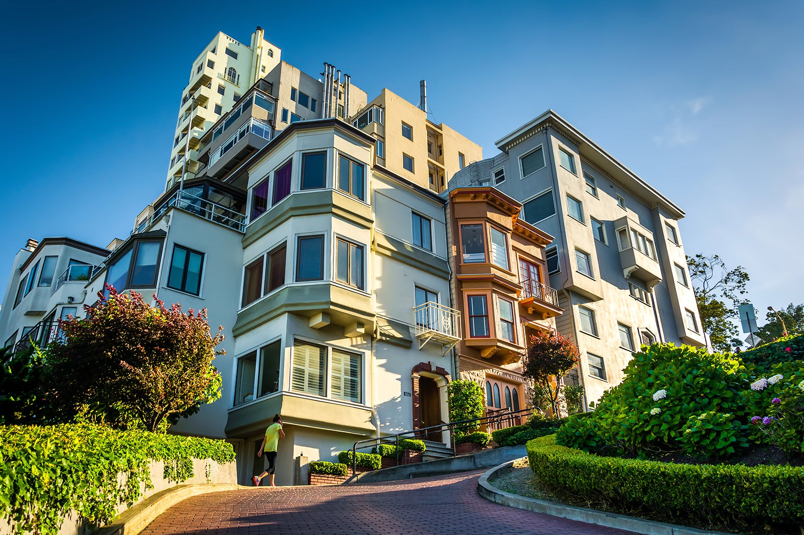 Russian Hill in San Francisco - Take a Cable Car to the Most Crooked ...