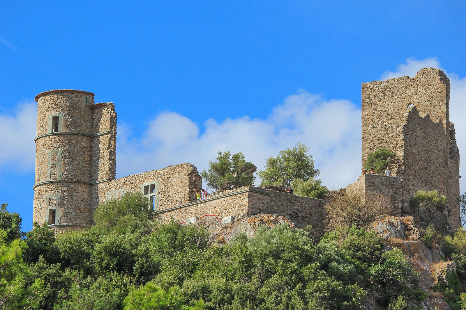 10 Must-See Castles and Châteaus in Provence - What is the Most Popular ...