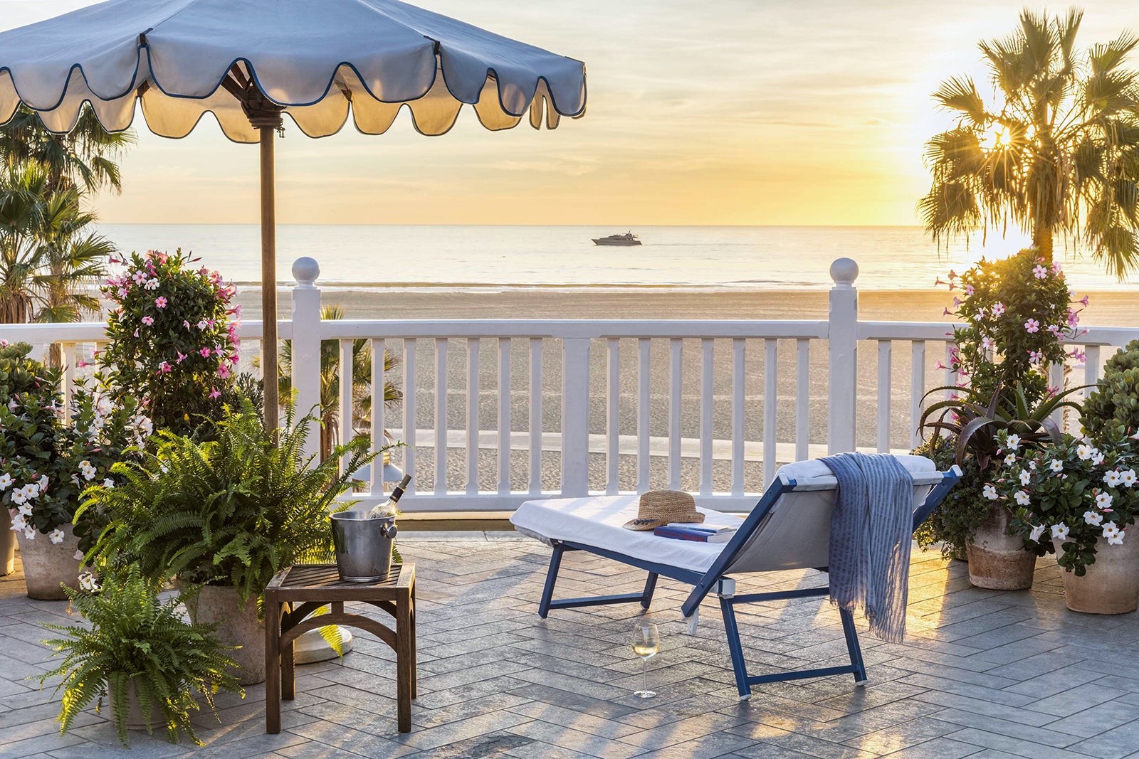 12 Best Beach Hotels Around the World - Discover the Perfect Place to ...