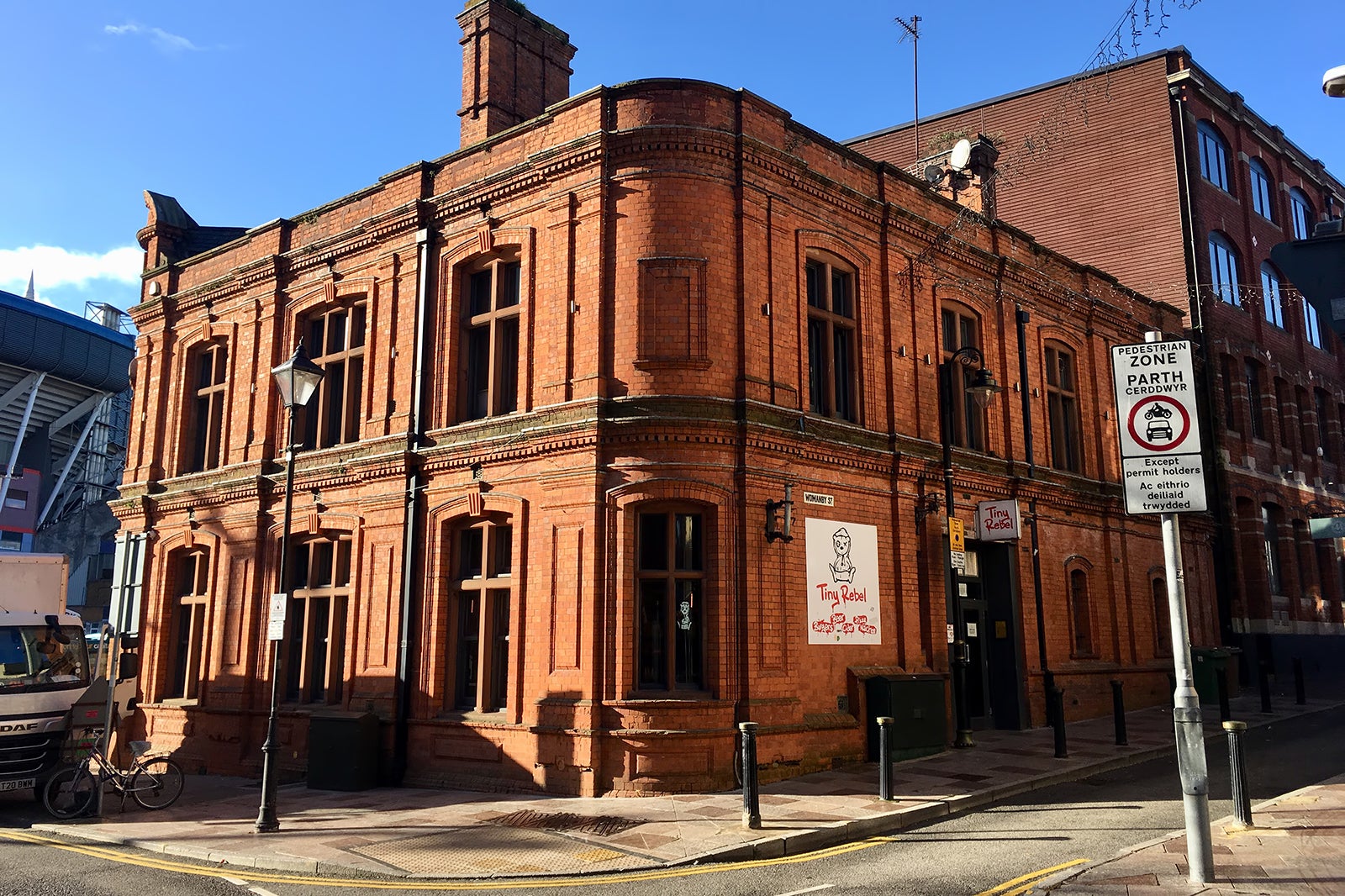 10 Most Iconic Pubs in Cardiff - Where to Enjoy a Pint in a Traditional ...