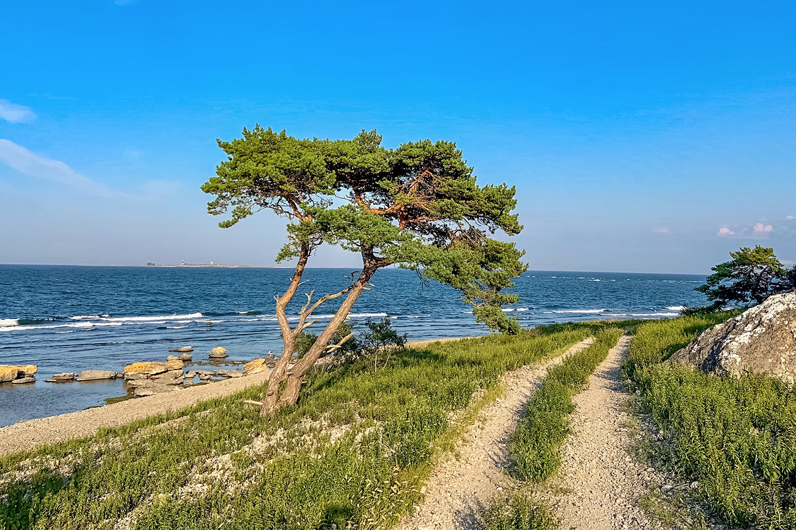De 10 bästa stränderna på Gotland - Vilken är den populäraste stranden ...