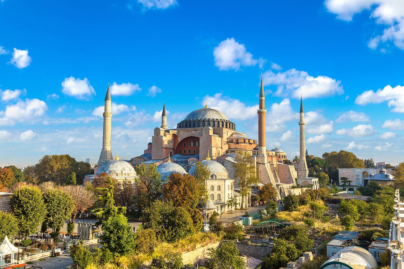 Hagia Sophia In Istanbul Visit A World Famous Mosque Go Guides Hagia Sophia In Istanbul Visit A World Famous Mosque Go Guides