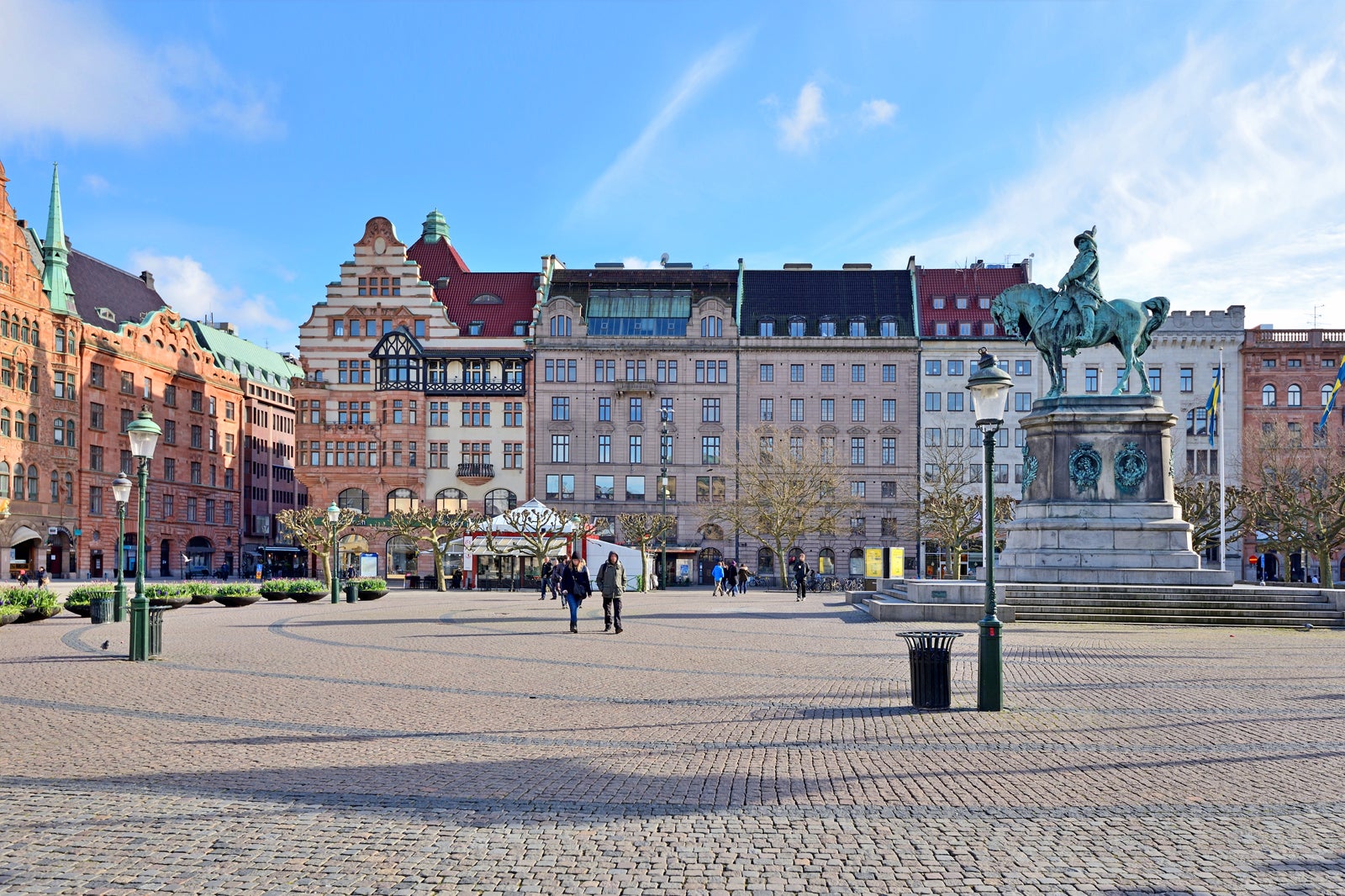 Stortorget i Malmö - Känn historiens vingslag på Malmös äldsta torg ...