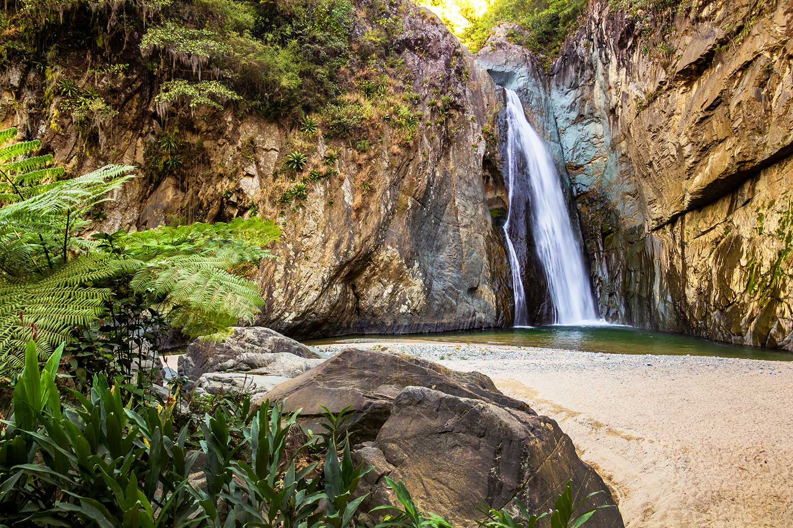 10 Best Waterfalls in the Dominican Republic - Escape for a day to the ...