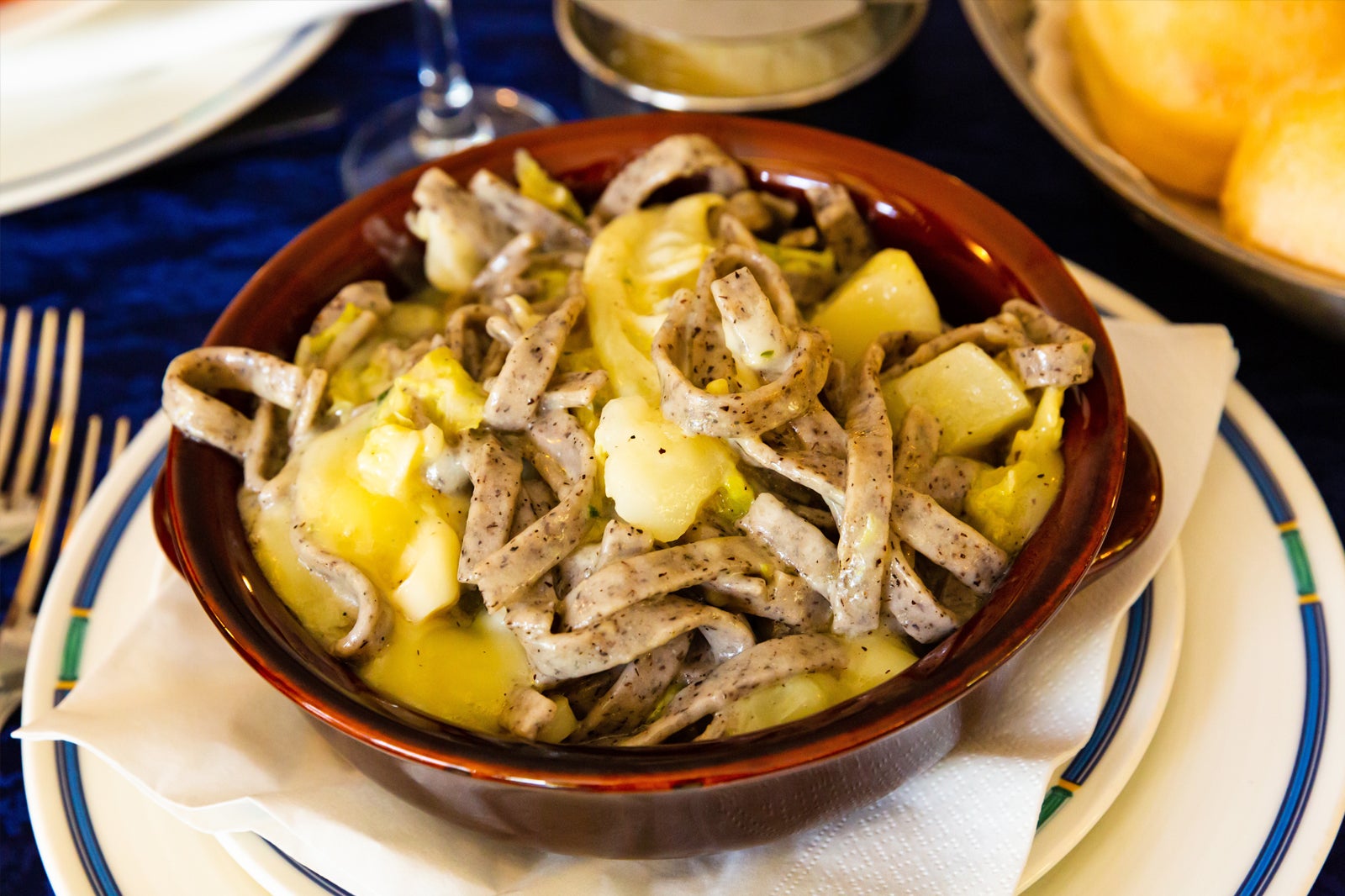 10 Best Local Dishes from Como - Famous Food Locals Love to Eat in Como ...