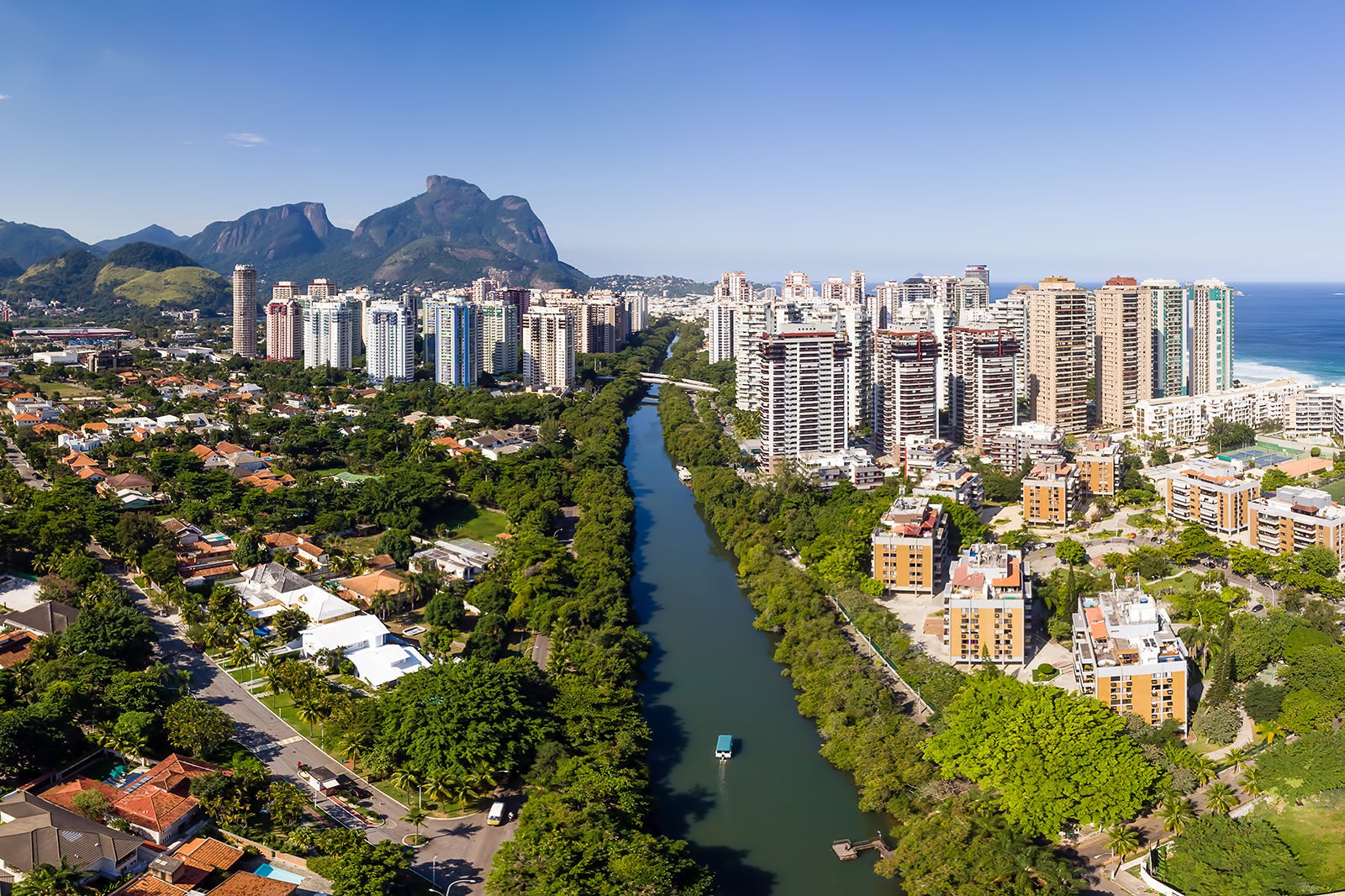 Barra da Tijuca no Rio de Janeiro - Passe o dia nas praias ou em ...