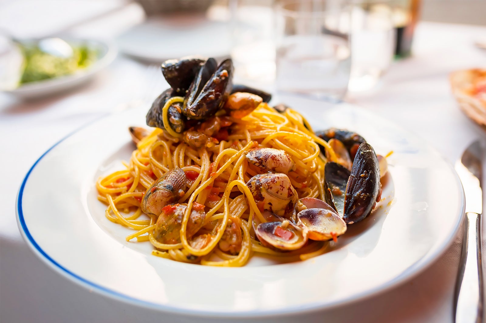 10 Best Local Restaurants in Santorini - Where to Find Santorini's Best ...