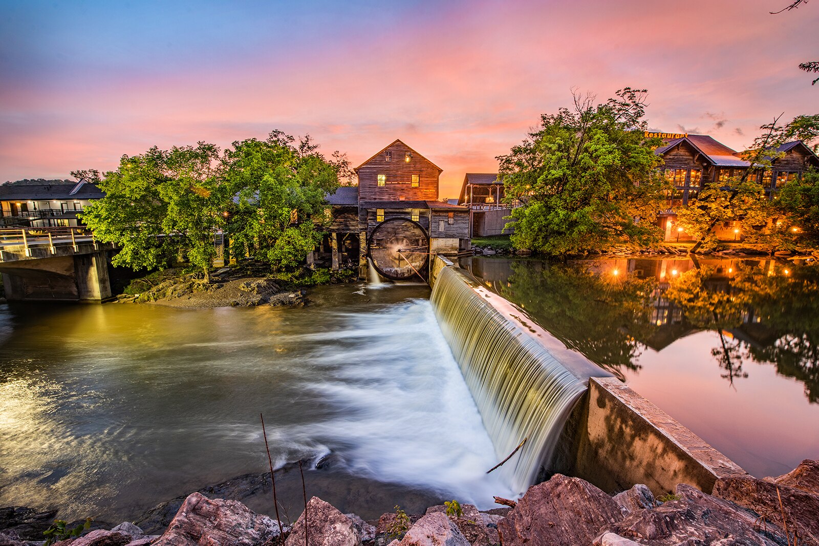 10 Best Things To Do After Dinner In Pigeon Forge Where To Go In 10 Best Things To Do After Dinner In Pigeon Forge Where To Go In