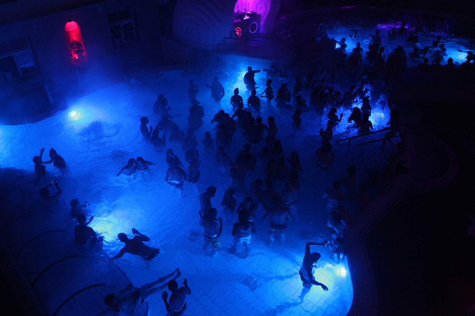 10 Best Nightclubs in Lisbon - Where to Party at Night in Lisbon? - Go ...