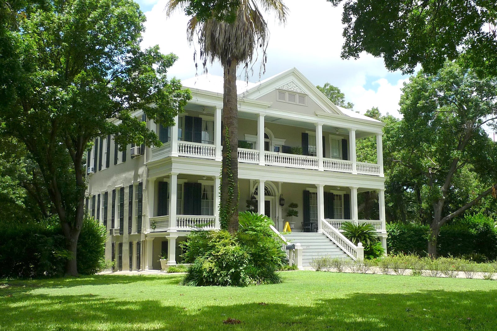 Southtown in San Antonio - San Antonio’s Vibrant Arts District – Go Guides