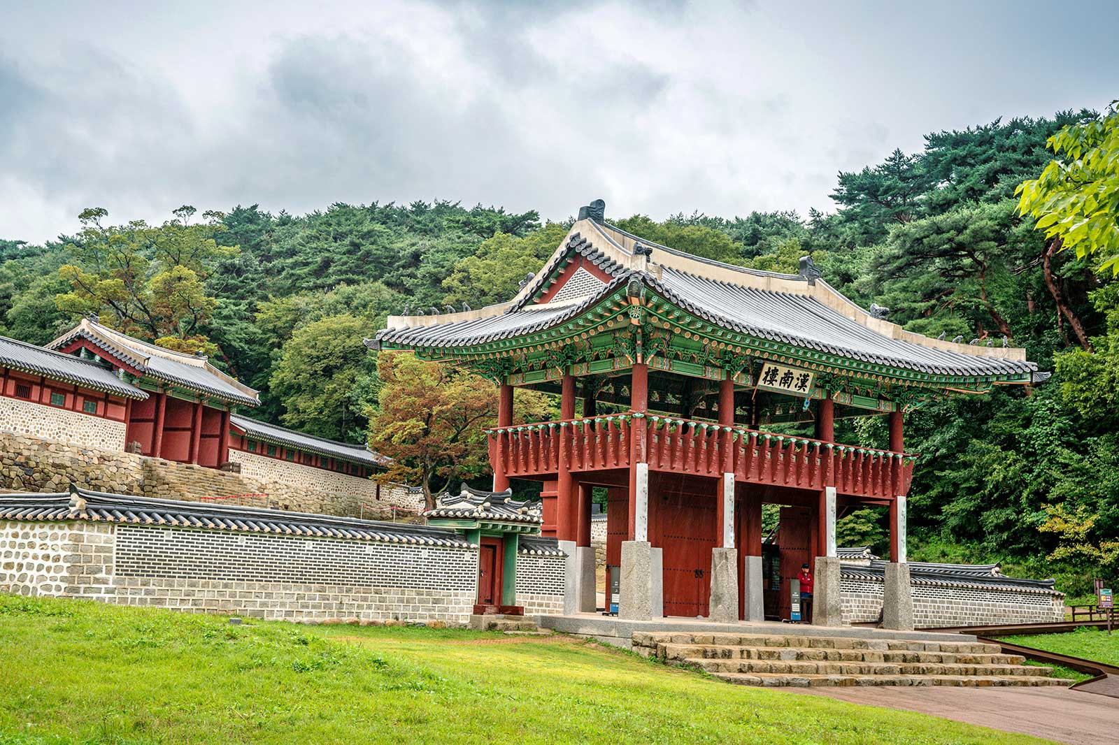 10 Best Castles in Korea - Discover Korea's Most Important Castles - Go ...
