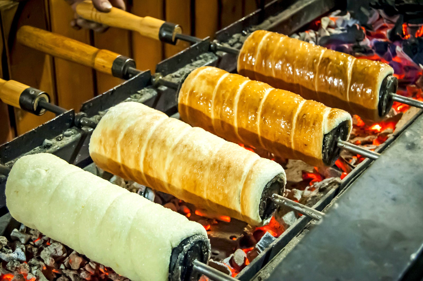 10 Best Local Dishes from Budapest - Famous Food Locals Love to Eat in ...