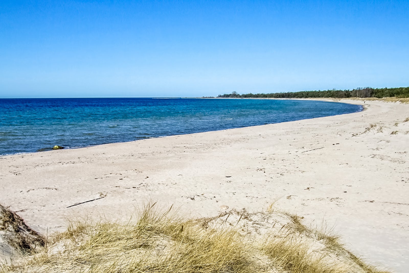 De 10 bästa stränderna på Gotland - Vilken är den populäraste stranden ...