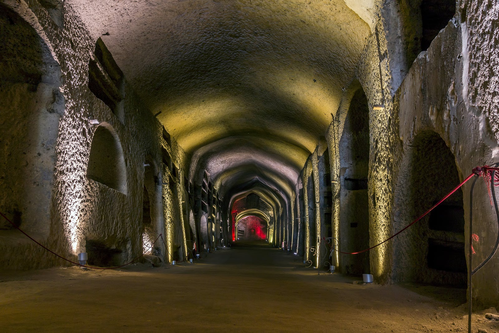 10 Iconic Buildings and Places in Naples - Discover the Most Famous ...