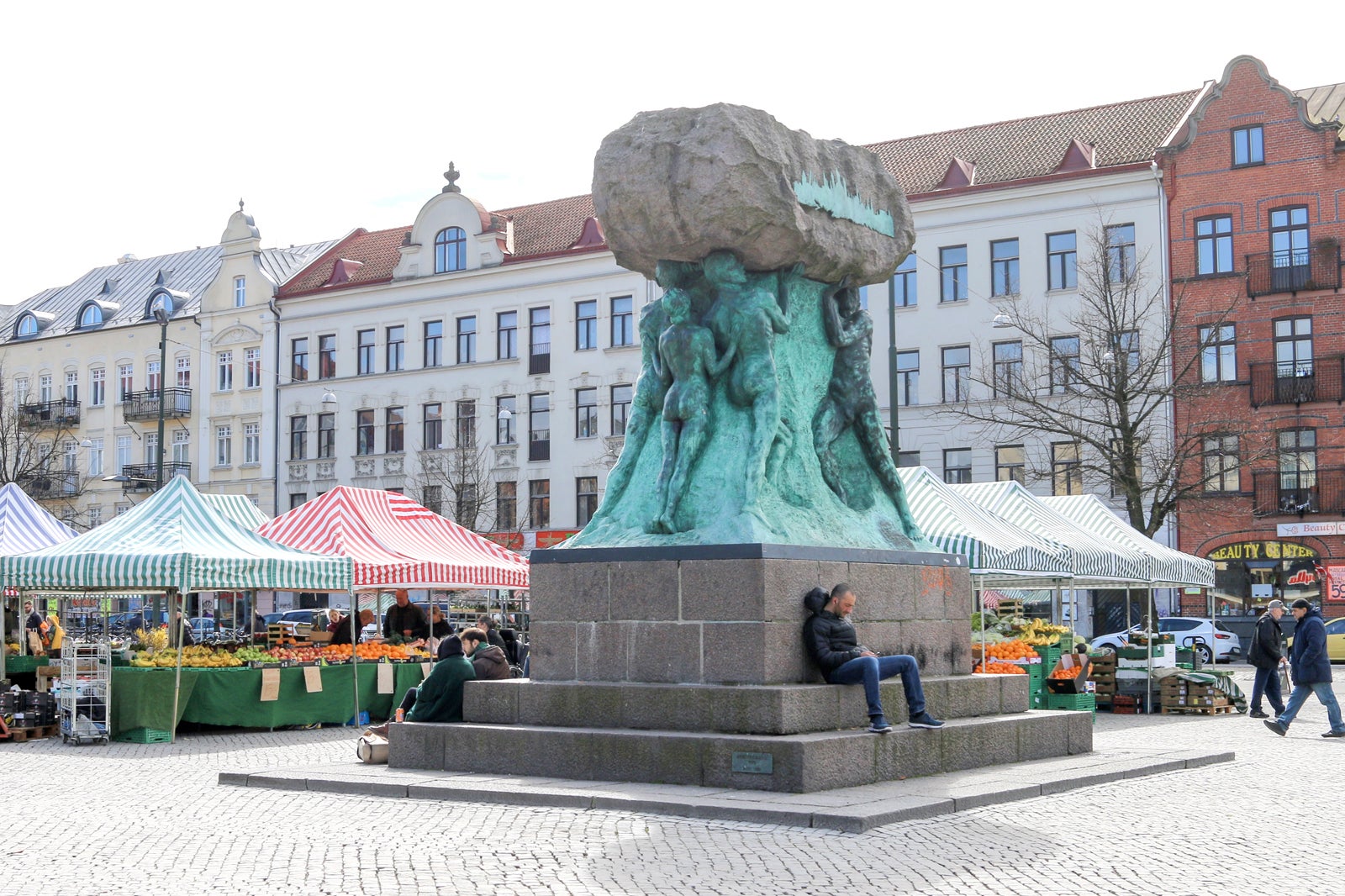 Möllevången i Malmö - Kultur, restauranger och mångfald i en vibrerande ...